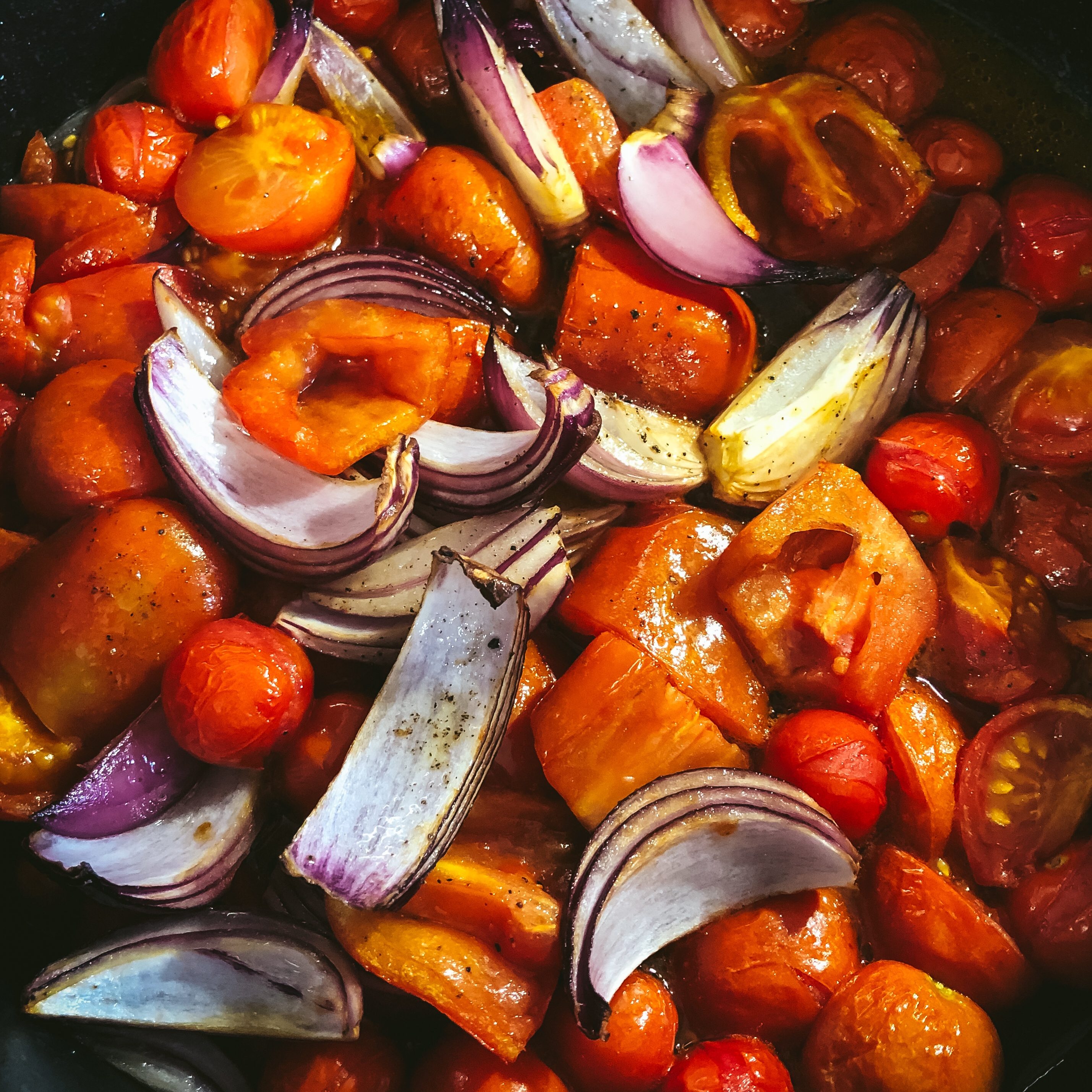 Roasted tomatoes and onions – franlauren.com